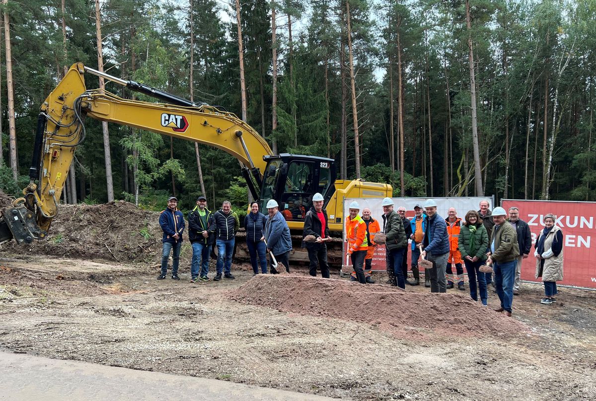 Markt Hahnbach: Spatenstich Hochbehälter Süßer Berg