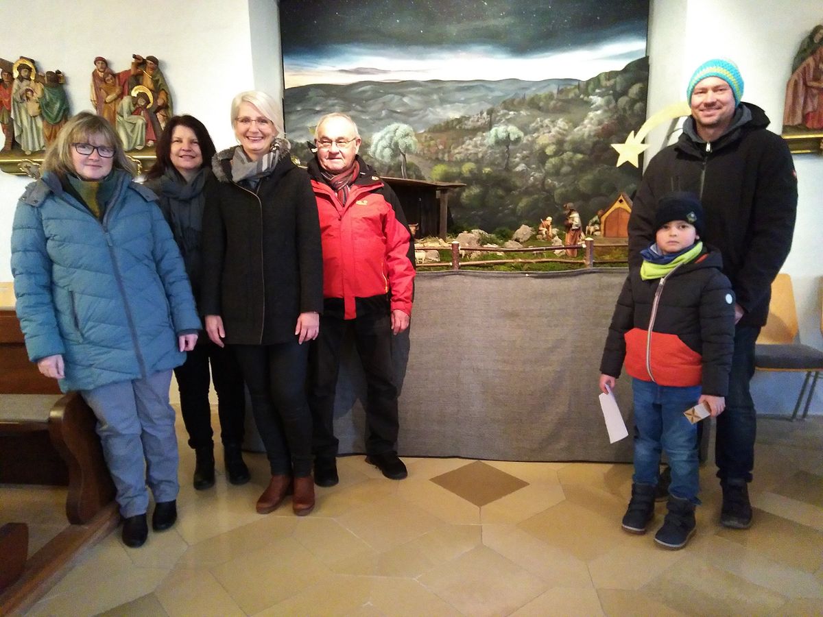 Markt Hahnbach: Neuer Hintergrund für die große Hahnbacher Krippe